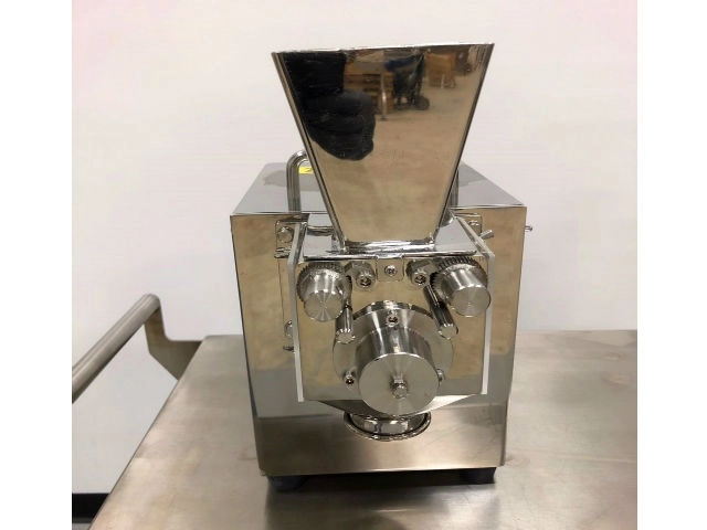 Vector TF-Labo Roller Compactor with Oscillator | LabX.com