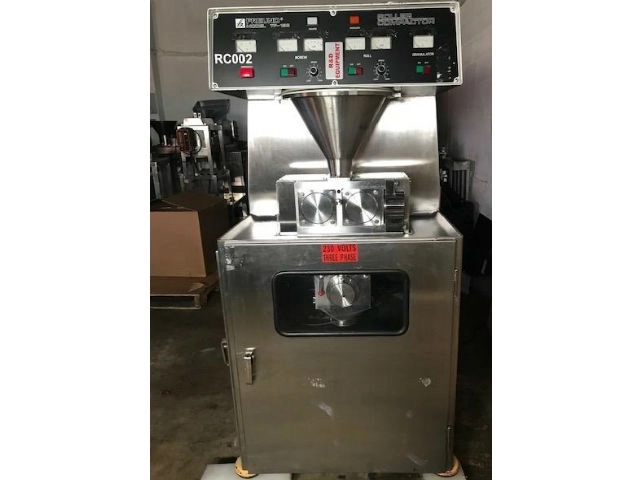 Vector TF-Labo Roller Compactor with Oscillator | LabX.com