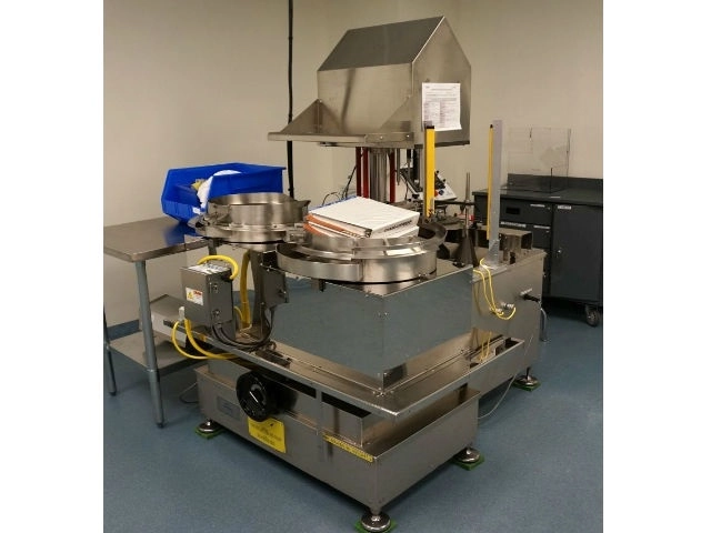 Chase Logeman 542 Monoblock Filler-Capper | LabX.com