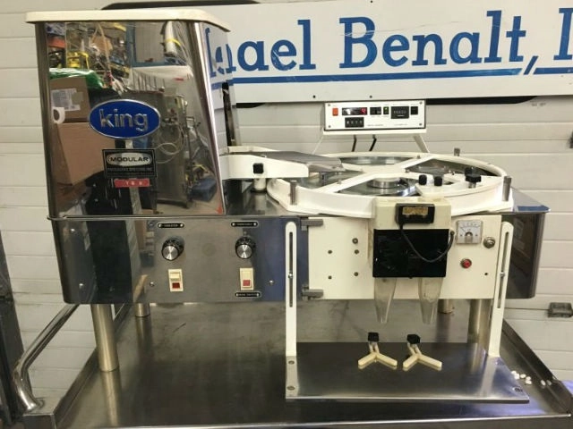 King TB4 Tablet Capsule Counter | LabX.com