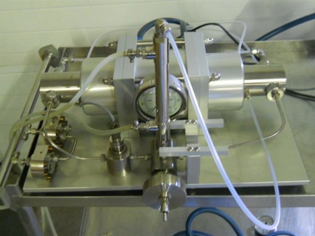 Avestin EmulsiFlex-C50 Homogenizer | LabX.com