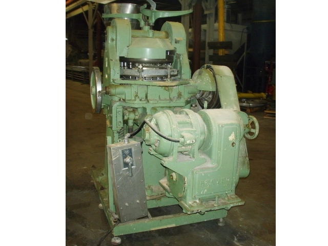 Stokes DD2 Tablet Press | LabX.com