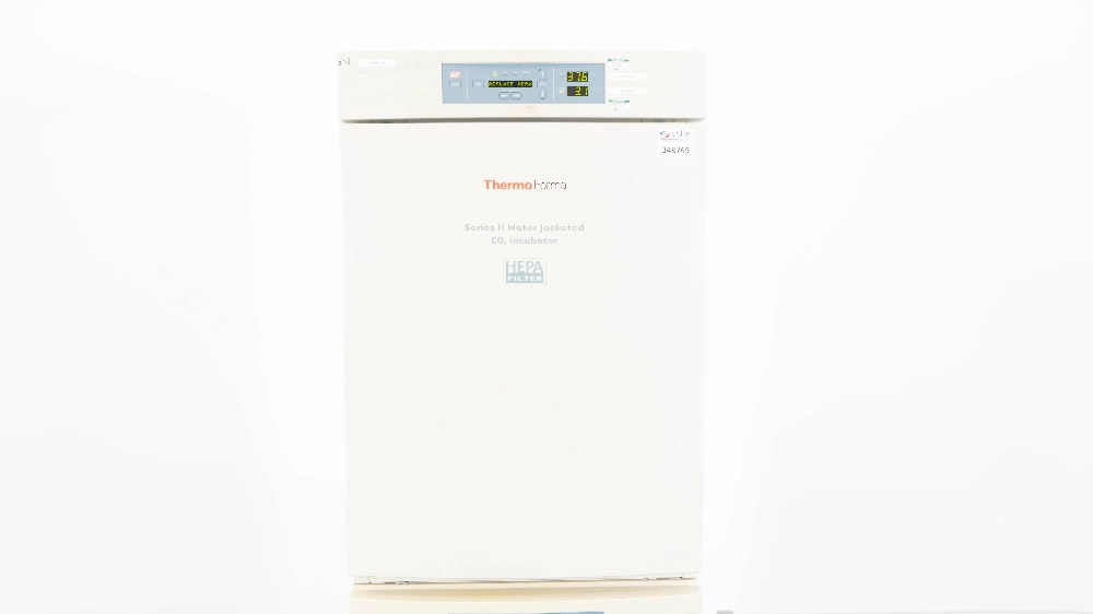 Thermo Forma Series II Water jacketed Double Stack CO2 Incubator | LabX.com