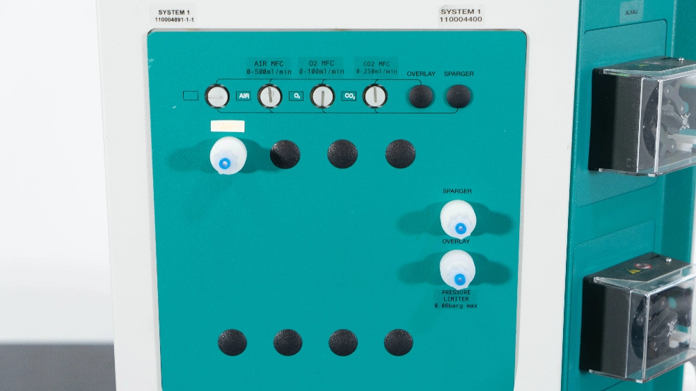 Applikon ez-Control Bioreactor | LabX.com