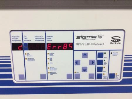 Sigma 6K15 Benchtop Robot Centrifuge | LabX.com