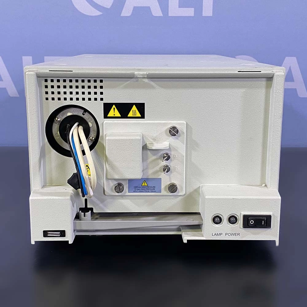 Waters 996 Photodiode Array Detector | LabX.com