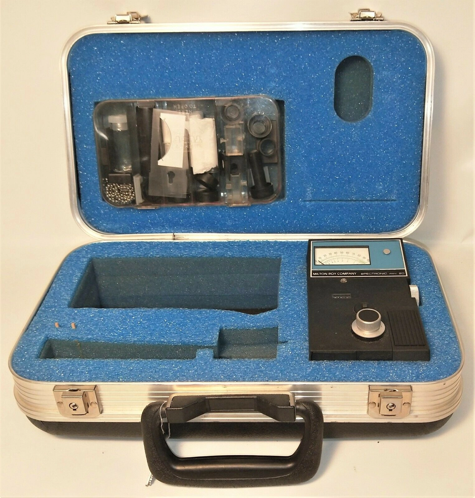 Milton Roy Spectronic Mini 20 Visible Spectrophotometer - 400 to 700nm ...