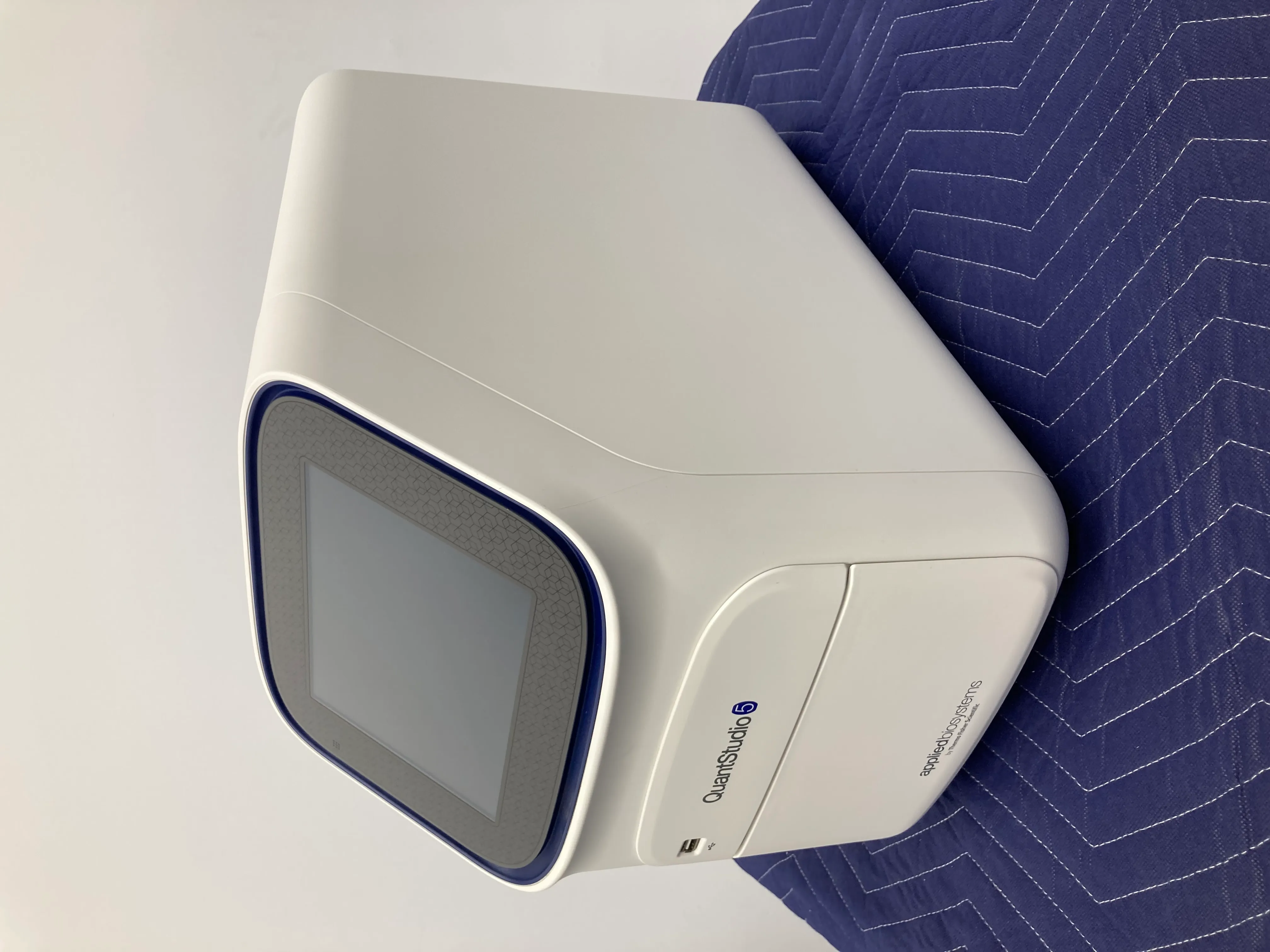 Applied Biosystems - QuantStudio 5 Real-Time PCR - 96-Well 0.1ml Block ...