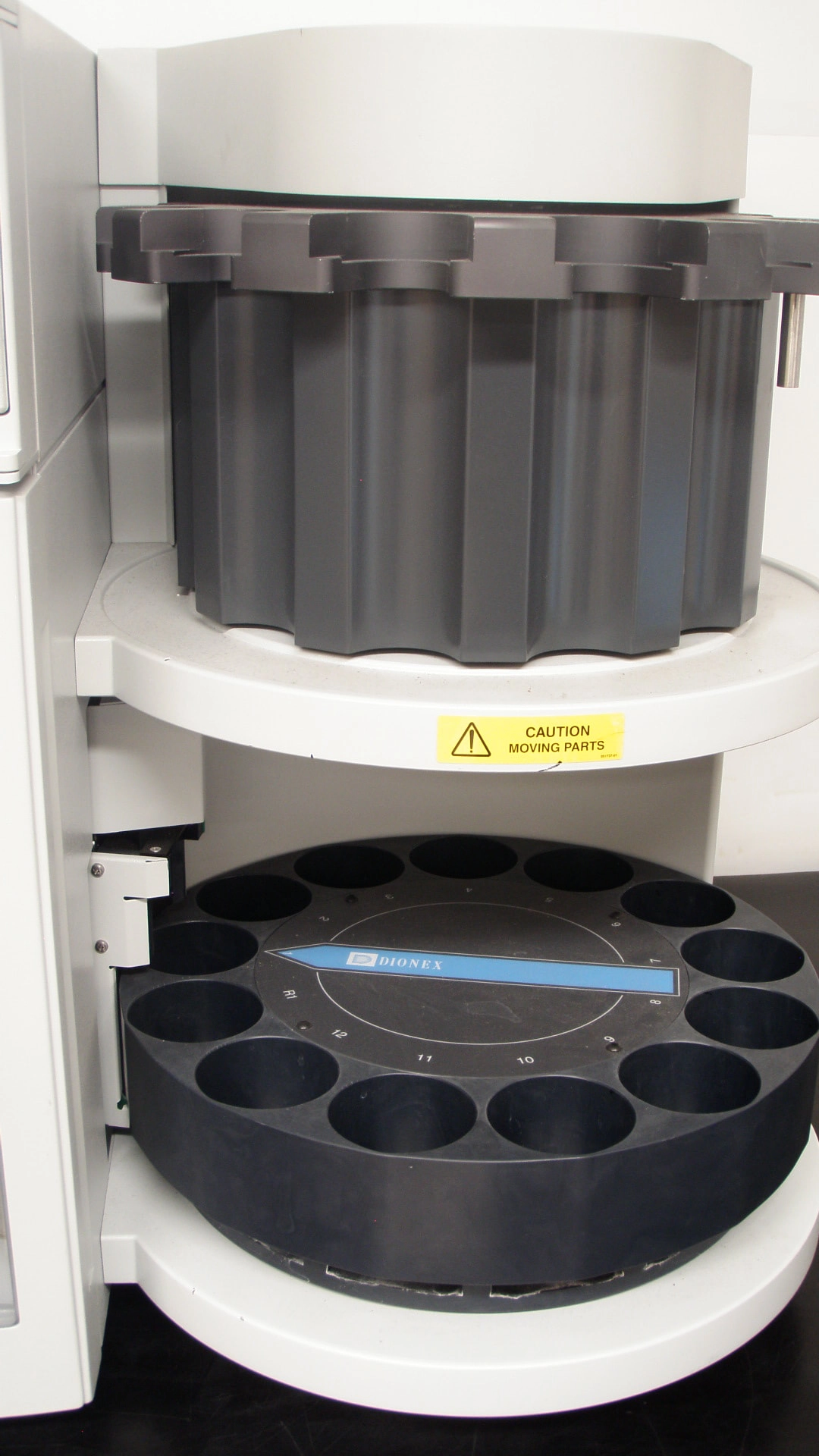 Dionex ASE 300 Accelerated Solvent Extractor, Power Tested! | LabX.com