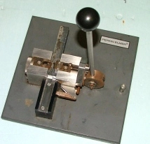 PERKIN-ELMER MANUAL SAMPLE CUTTER | LabX.com