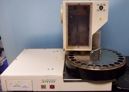 METTLER TOLEDO SAMPLE CHANGER # SC24H MFG# MWA08601 MODEL: SC24H POWERS ...