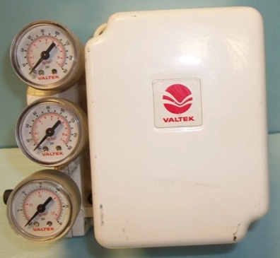 VALTEK PRESSURE SWITCH, (3) GAUGES 1-30 PSI, 0-25 KGCM^2, 0-16 PSI, 0 ...