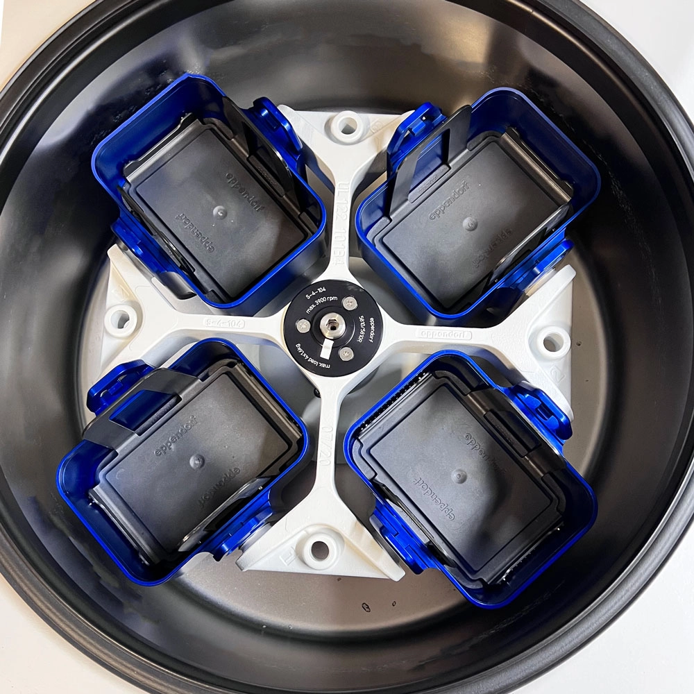 Eppendorf 5810R Refrigerated Centrifuge With S-4-104 Rotor And Plate ...