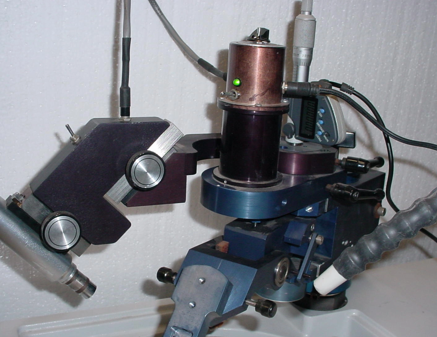 Buehler MPC 2000 low speed grinder polisher for Chips and IC's, model ...