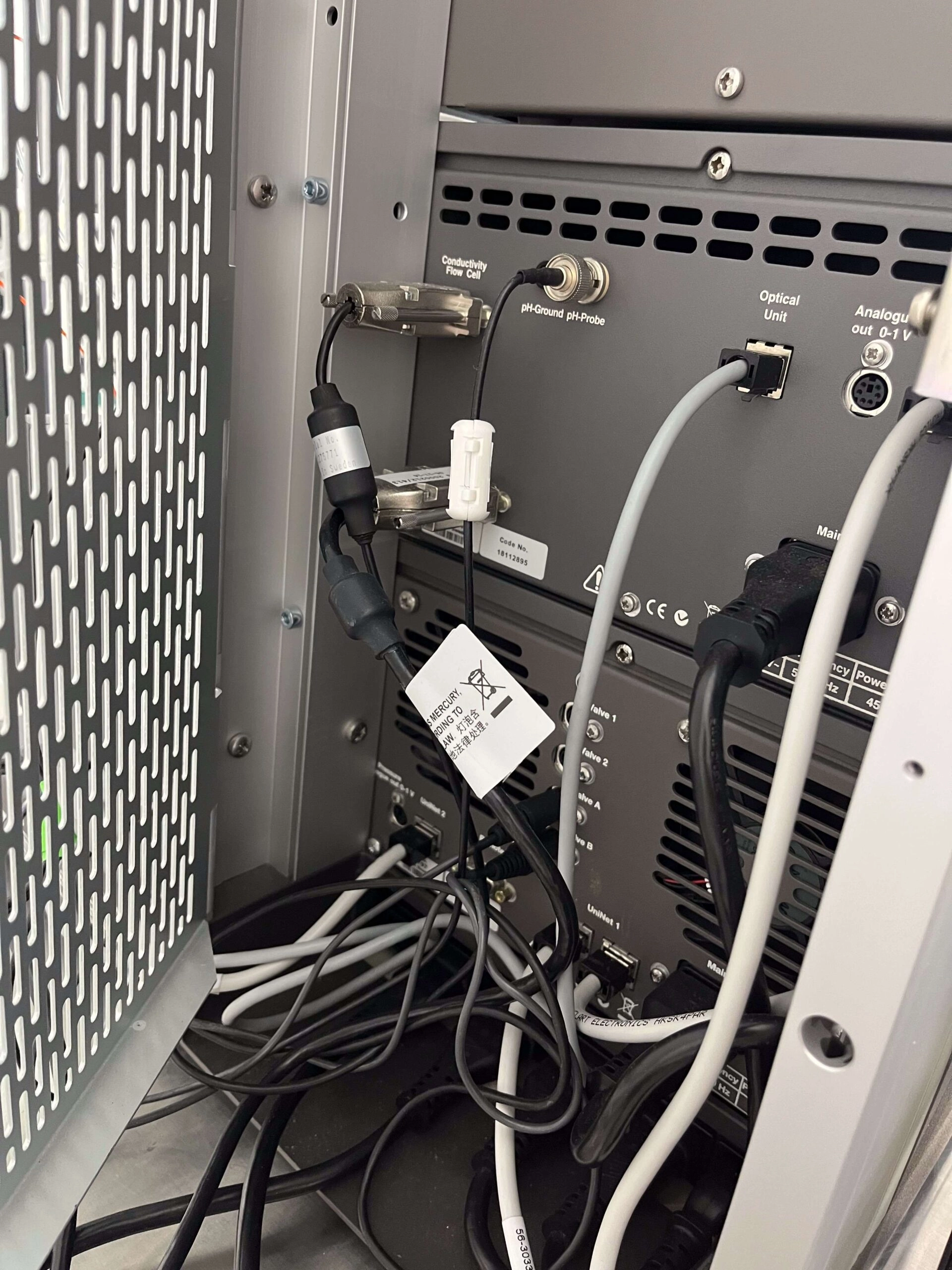 GE AKTA Purifier 10 FPLC System w/ Fraction Collector | LabX.com