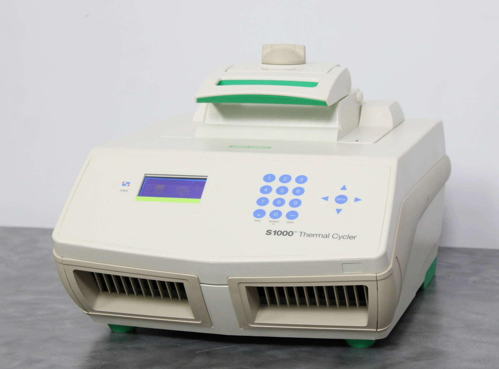 Bio-Rad S1000 Thermal Cycler with 96-Well Module | LabX.com