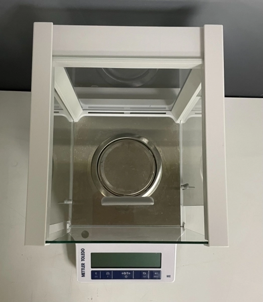 Mettler Toledo Balance Model ME104E | LabX.com