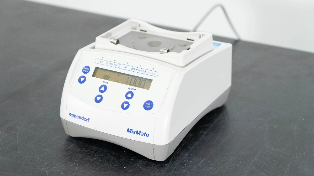 Eppendorf MixMate Digital microplate Shaker | LabX.com