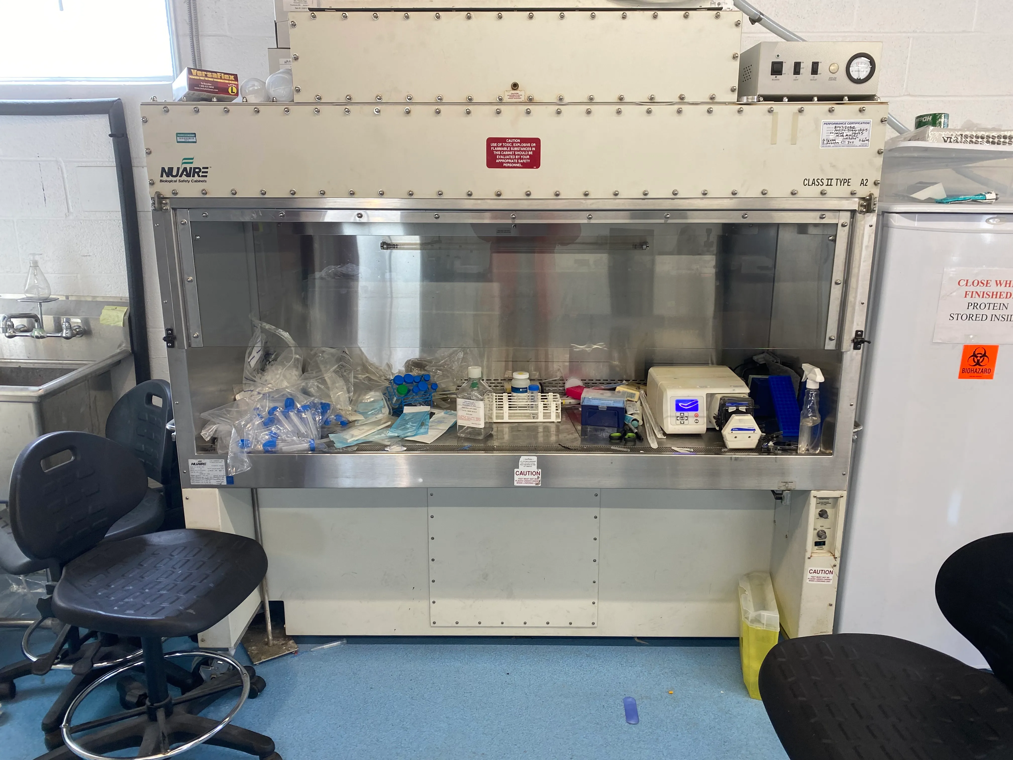 NuAire BioSafety Cabinet / Fume Hood | LabX.com