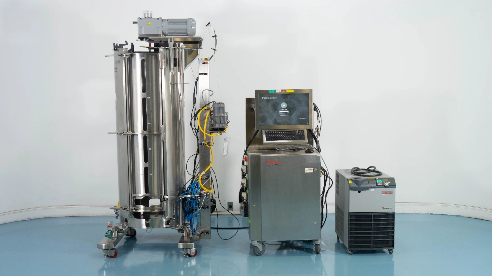 Thermo Scientific HyPerforma 300 Liter Single-Use Fermentor | LabX.com