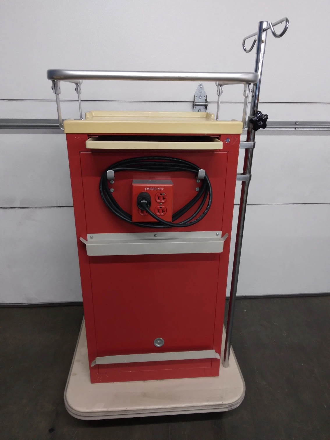 WATERLOO STORAGE AND DELIVERY SYSTEMS RESUSCITATION CART | LabX.com