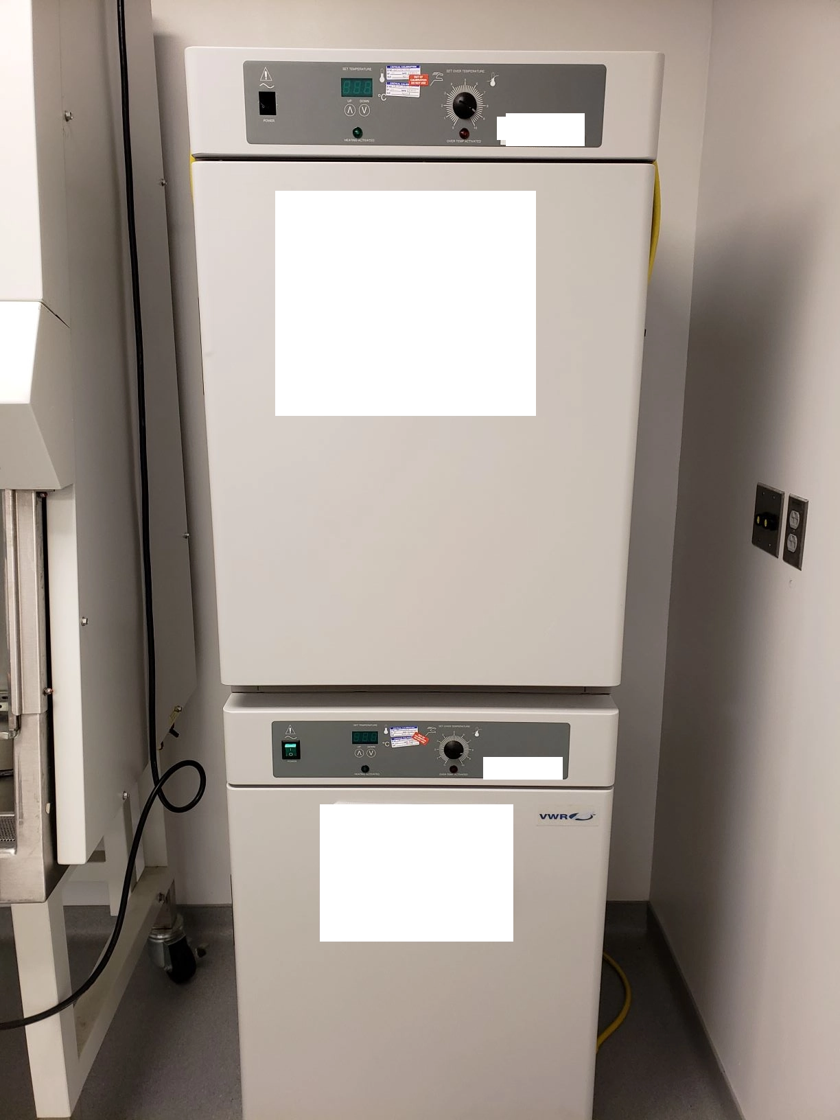 VWR 1565 Double Stacked Incubator VWR 1545 Incubator Double Stacked VWR ...