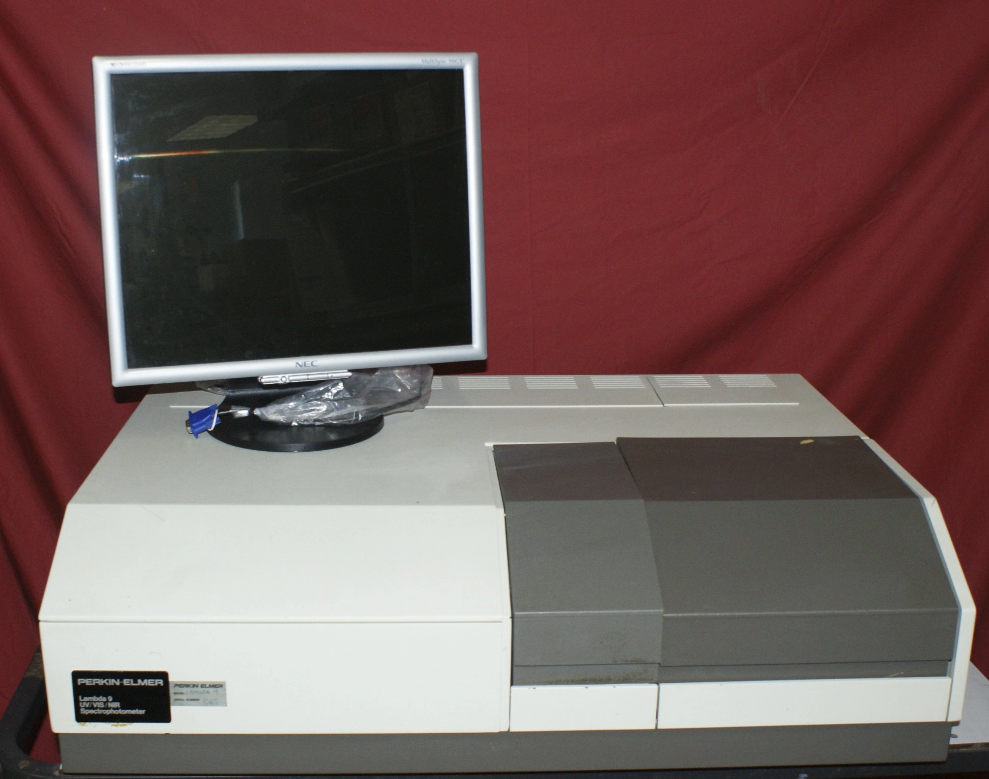 Perkin Elmer UV/VIS/NIR Lambda 19 upgraded Perkin Elmer Lambda 19 UV ...