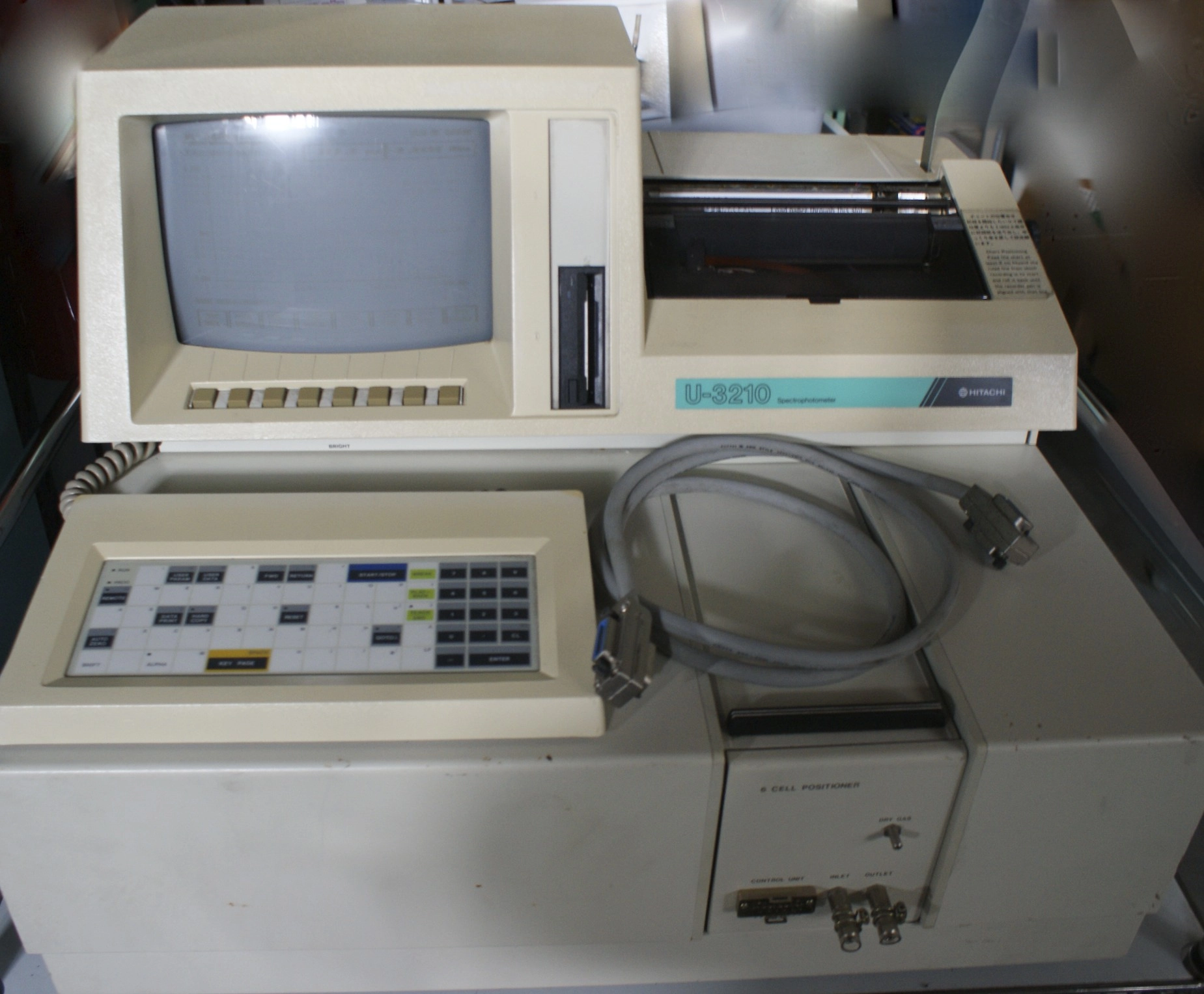 Hitachi U-3210 UV-VIS Spectrophotometer with keyboard Hitachi ...