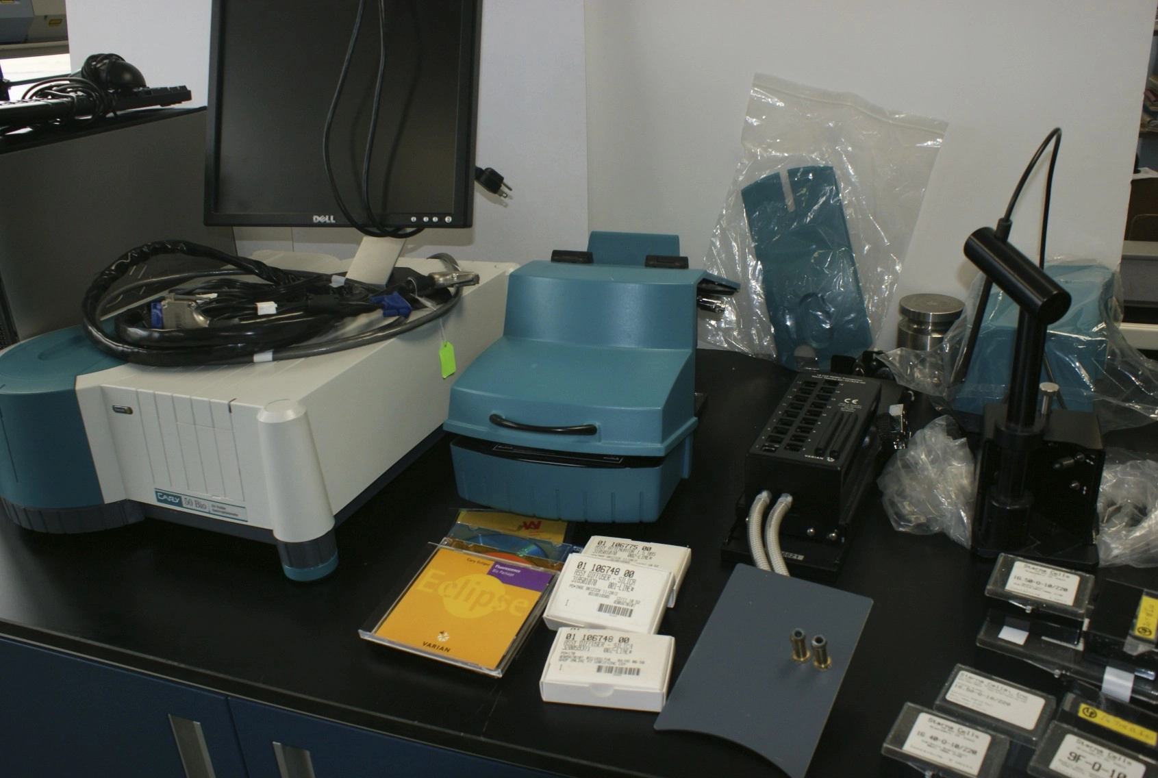 Varian Eclipse Fluorescence Spectrophotometer with Varian CARY Peltier ...