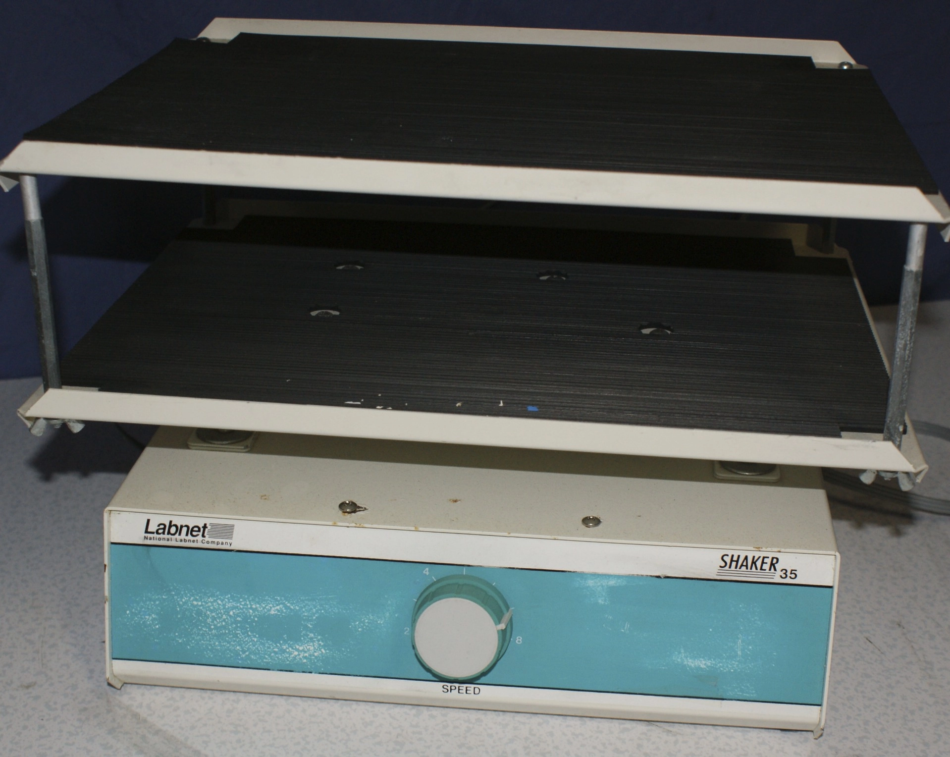 Labnet 35 Shaker Labnet35 Shaker | LabX.com