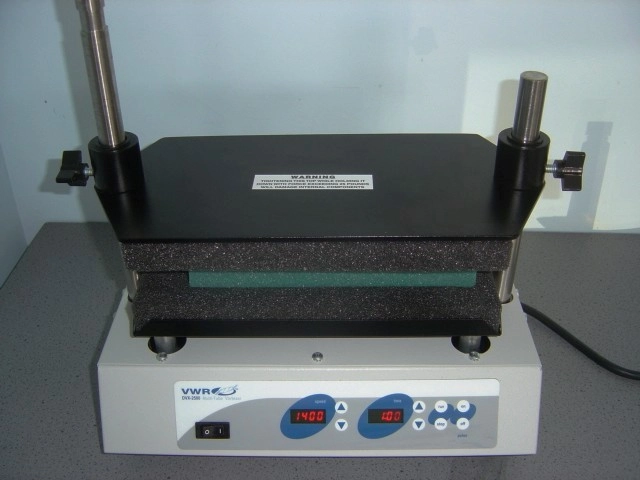 VWR Signature Digital Multi-Tube Vortexer.jpg, VWR Signature Digital ...