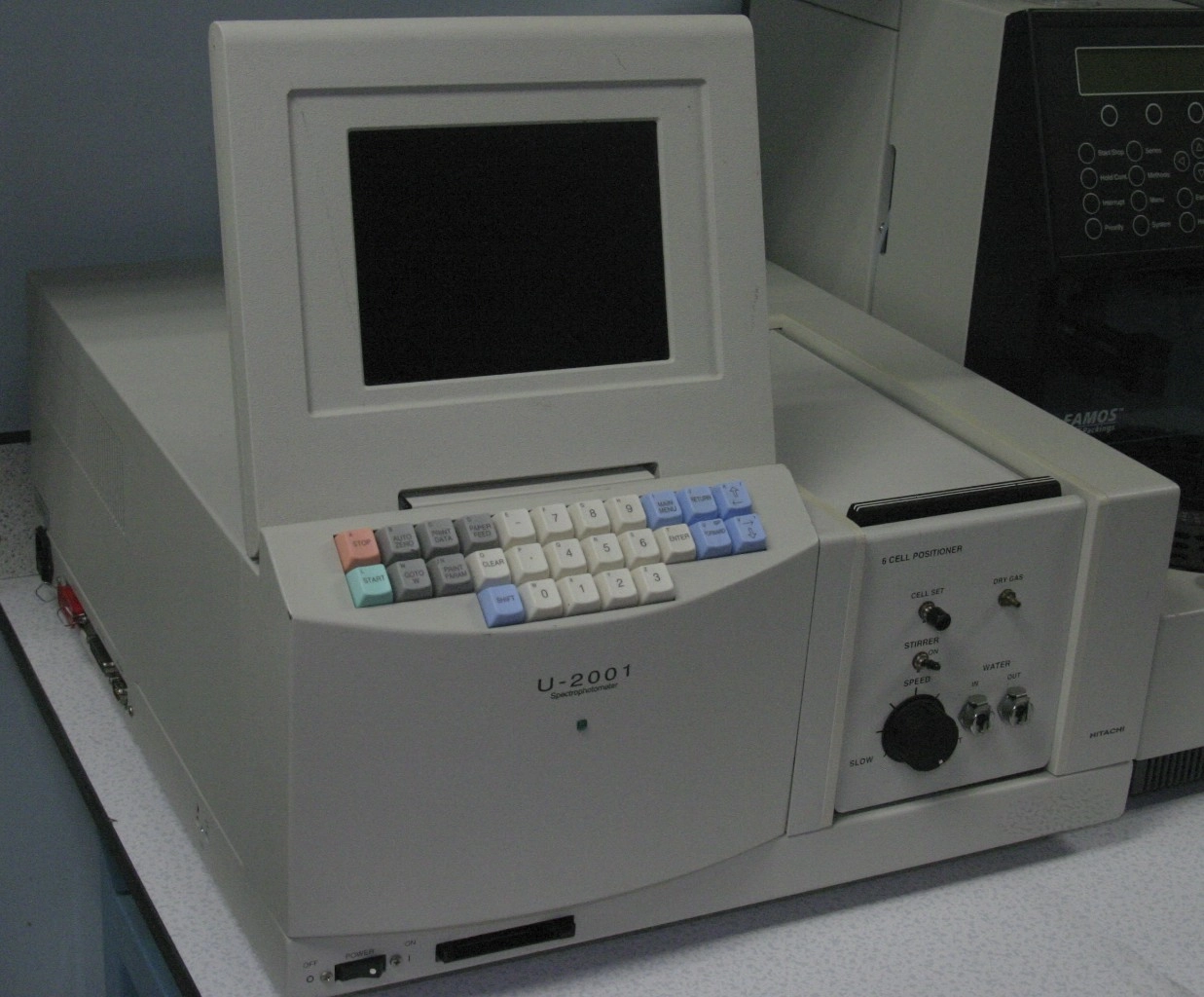 Hitachi U-2001 Hitachi U2001 UV VIS Spectrophotometer | LabX.com