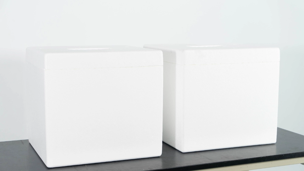 Styrofoam Shipping Containers | LabX.com