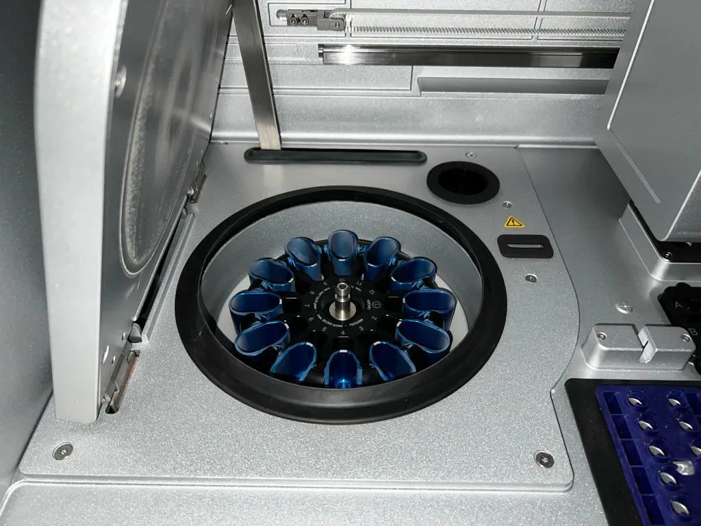 QIAgen QIAcube Automated DNA/RNA Purification System + ROTOR | LabX.com