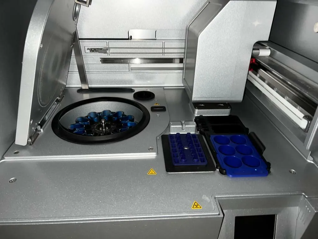 QIAgen QIAcube Automated DNA/RNA Purification System + ROTOR | LabX.com