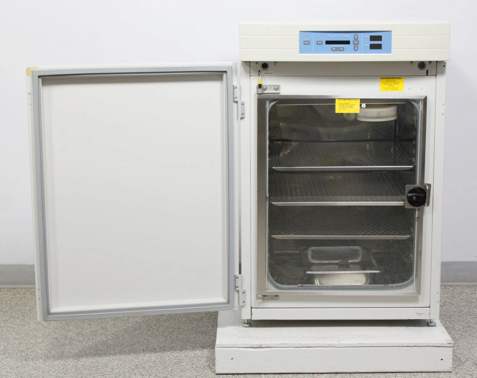 Thermo Scientific Forma 3130 Series II Water Jacket CO2 Incubator w/o ...