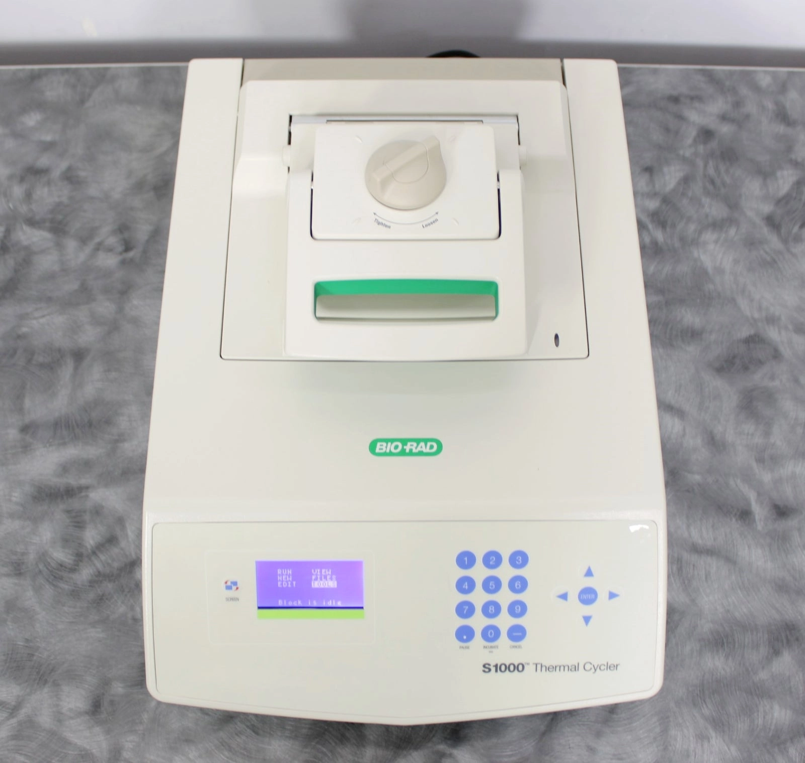 Bio-Rad S1000 Thermal Cycler with 96-Well Module | LabX.com