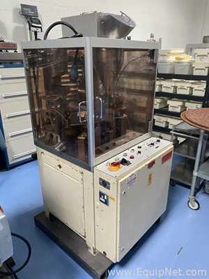 Robert Bosch GKF 400 Encapsulation Machine and Capsule Filler | LabX.com