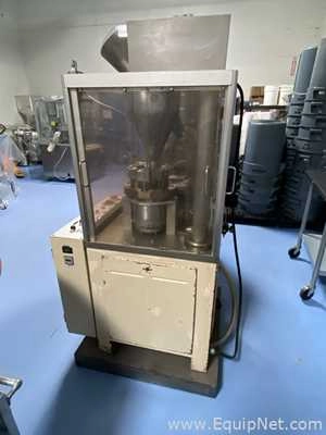 Robert Bosch GKF 400 Encapsulation Machine and Capsule Filler | LabX.com