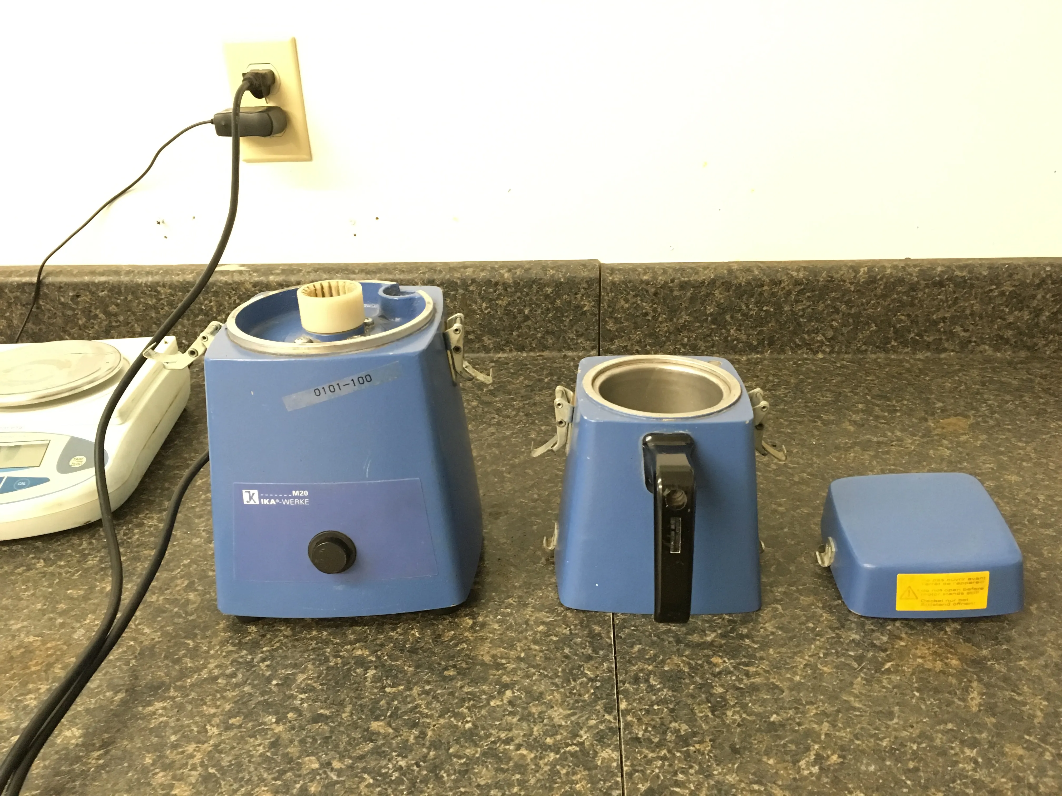 IKA M20 Dry Mill -- Tested | LabX.com