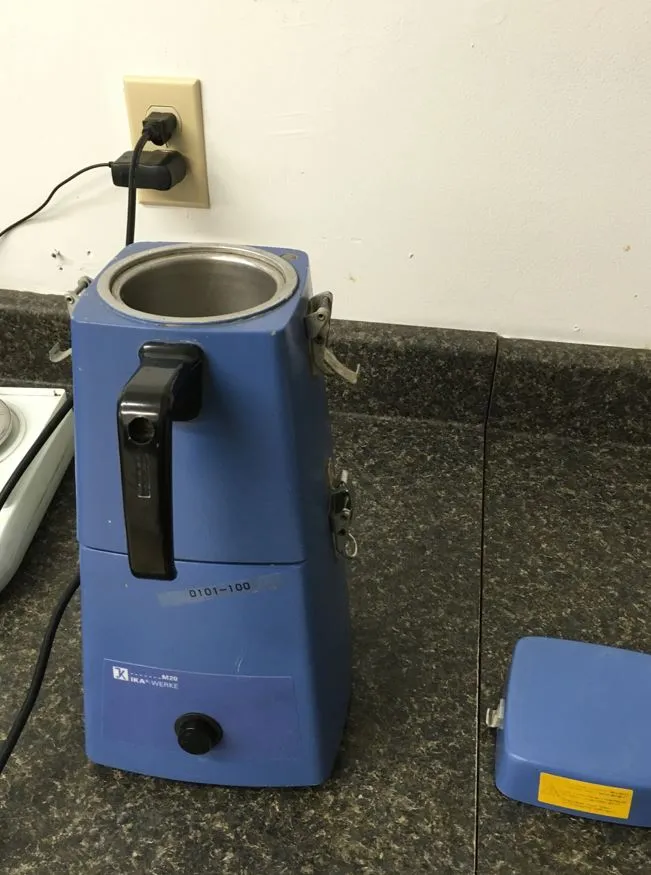 IKA M20 Dry Mill -- Tested | LabX.com