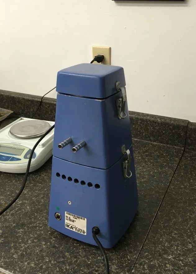 IKA M20 Dry Mill -- Tested | LabX.com