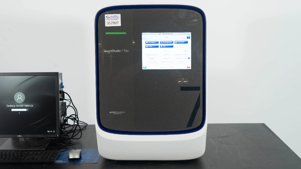 Applied Biosystems QuantStudio 7 Flex real-Time PCR System | LabX.com