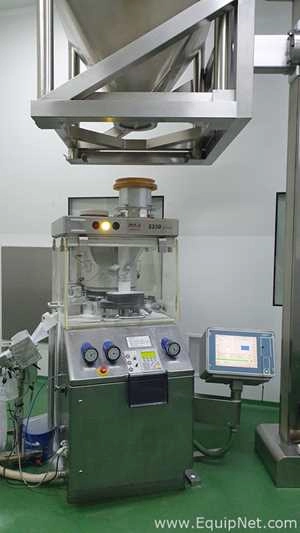 Kilian S250 Plus Tablet Press | LabX.com