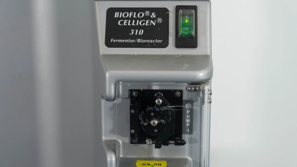 New Brunswick BioFlo & Celligen 310 Fermentor/ Bioreactor | LabX.com
