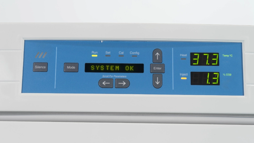 Thermo Scientific Double Stack CO2 Incubator | LabX.com