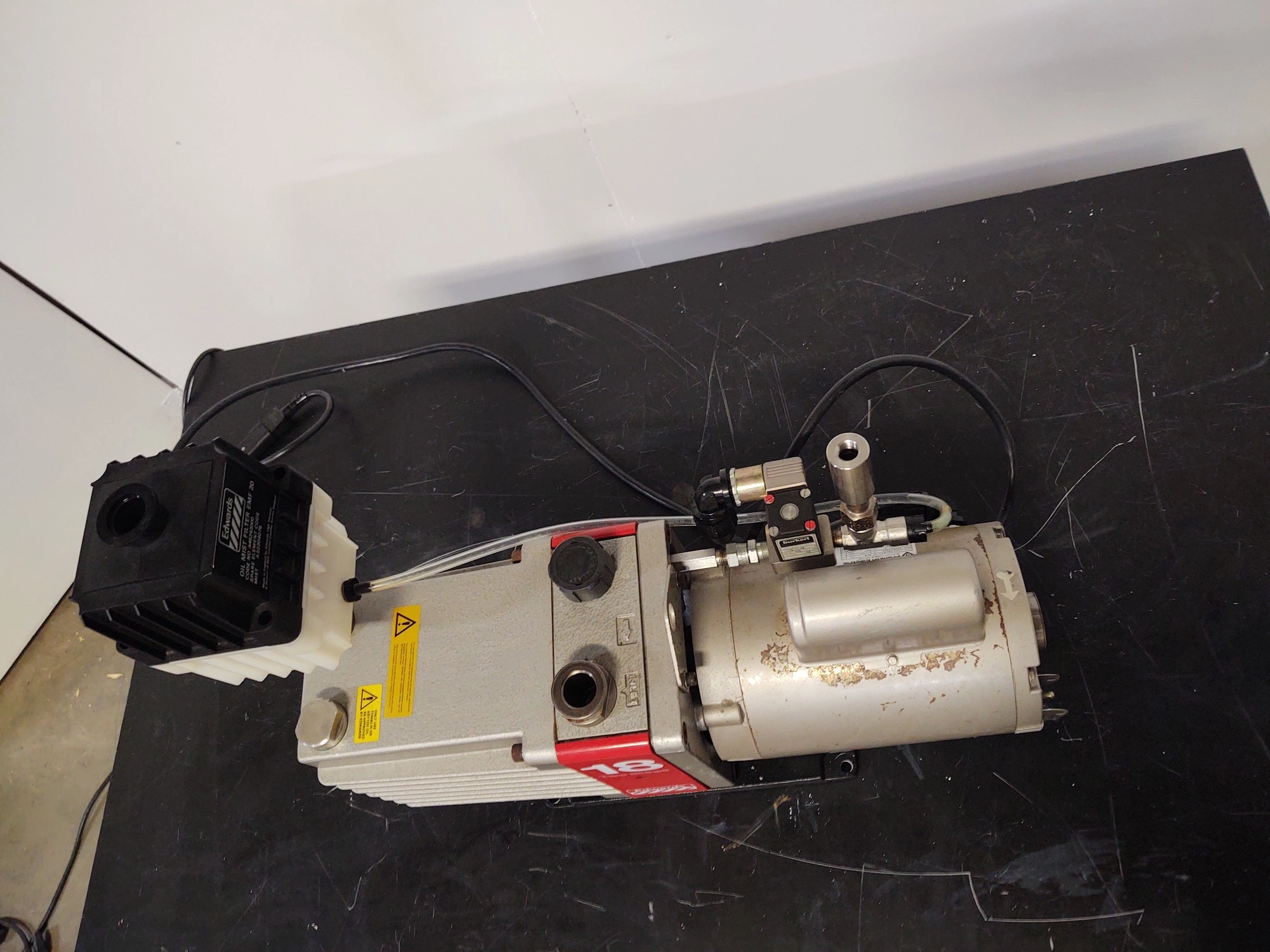 Edwards E2M18 Dual-Stage Rotary-Vane Vacuum Pump | LabX.com