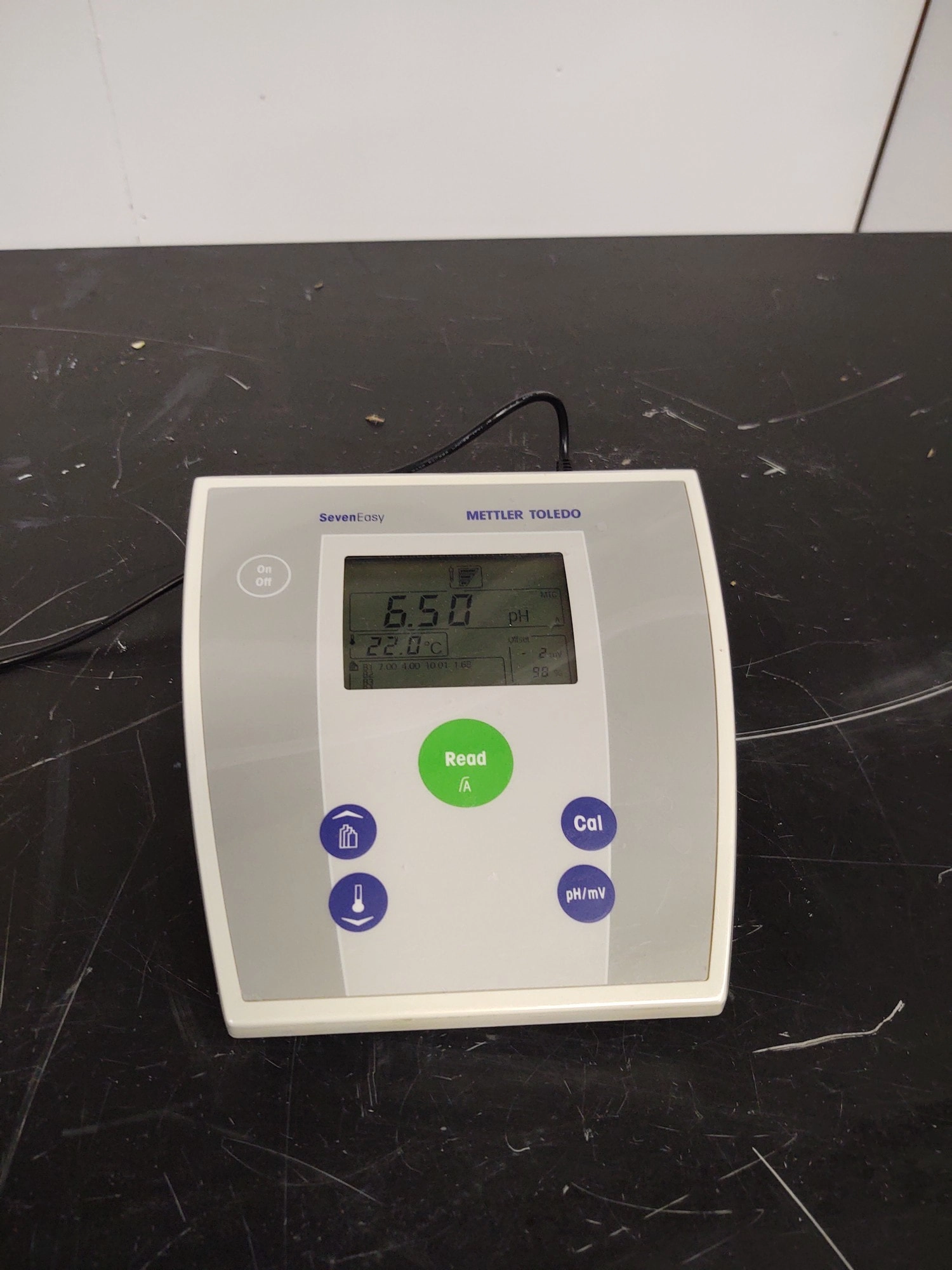 Mettler Toledo SevenEasy Digital pH Meter w/ PSU 8603 Monitor | LabX.com