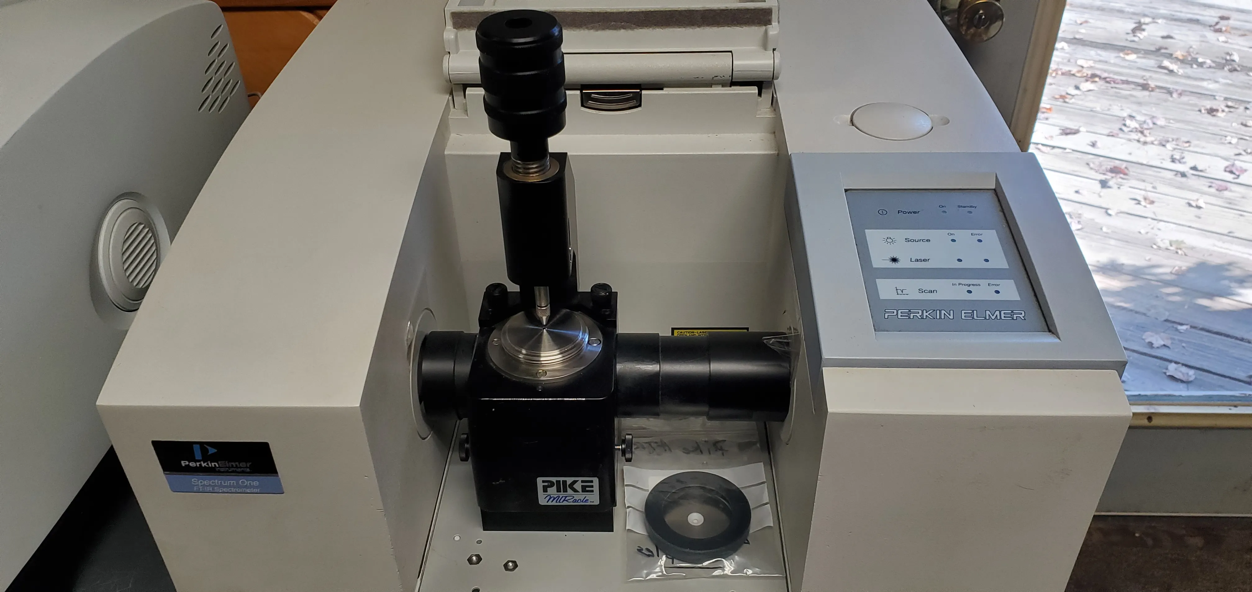 PerkinElmer FTIR Spectrometer ( Mint Condition ) | LabX.com