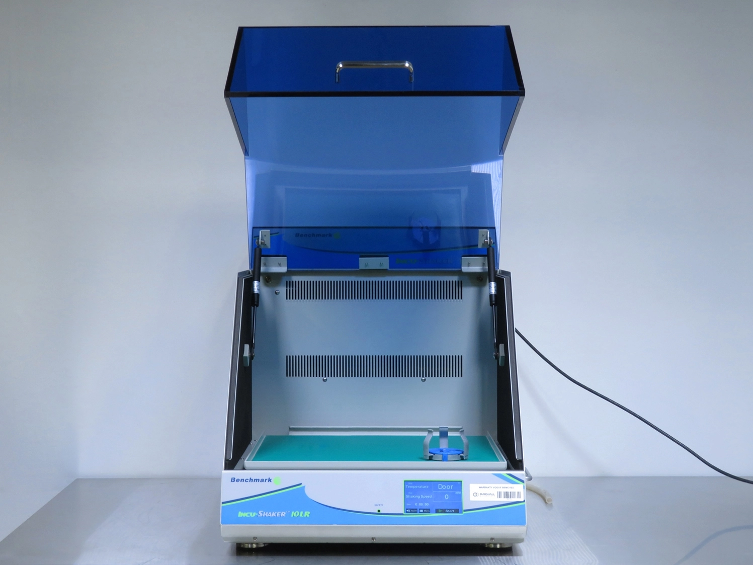 Benchmark Incu-Shaker 10LR Refrigerated Incubator Shaker | LabX.com